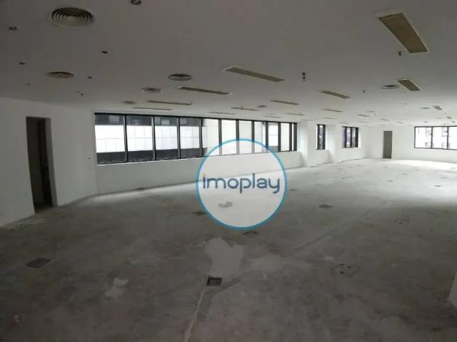 Laje comercial com 446 m² em vão livre e 10 vagas na garagem para locação Berrini/Brooklin