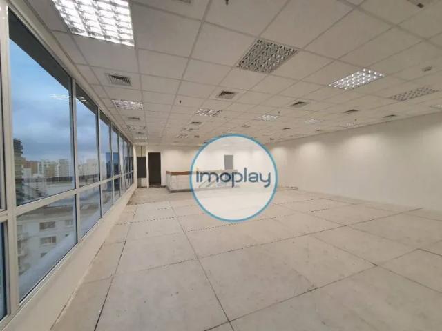 Laje comercial na Vila Olímpia próximo a Av. Santo Amaro com 709,94m² de área útil e 12 vagas de gar