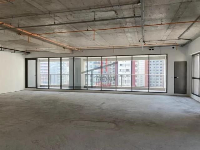 Laje Corporativa ao lado do Metrô com 900m2