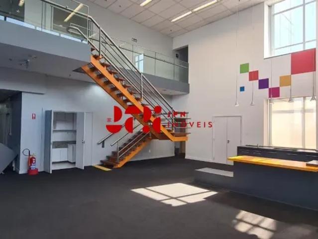 Laje corporativa com mezanino 767m², vão livre, 18 vagas