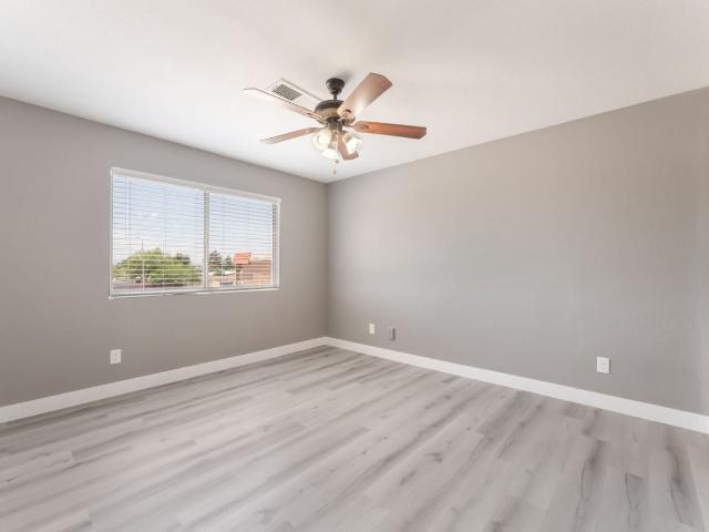 Lake Mead Blvd 5689 2 Bedroom Apartment for Rent at 5689 E Lake Mead Blvd, Las Vegas, NV 89156