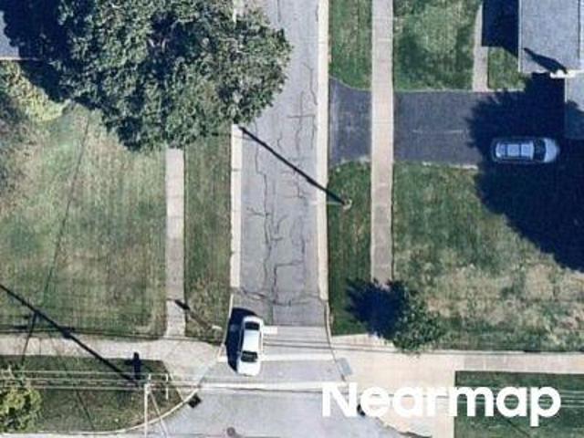 Lake Meadow Dr