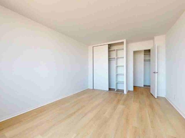 Lake Meadows Apartments Studio Apartment for Rent at 3233 S King Dr, Chicago, IL 60616 Douglas