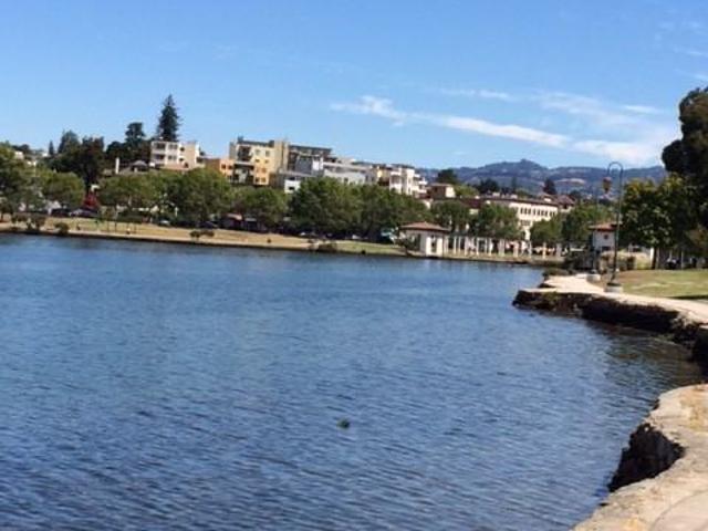 LAKE MERRITT 4 PLEX 4 GARAGE 2 Bedroom Apartment for Rent at 282 Van Buren Avenue, Oakland, CA 94610 Adams Point
