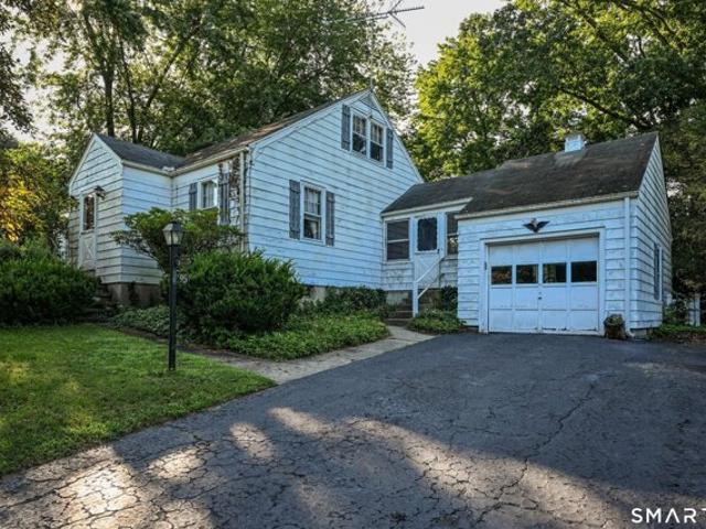 Lake Ave, Trumbull, Home For Sale