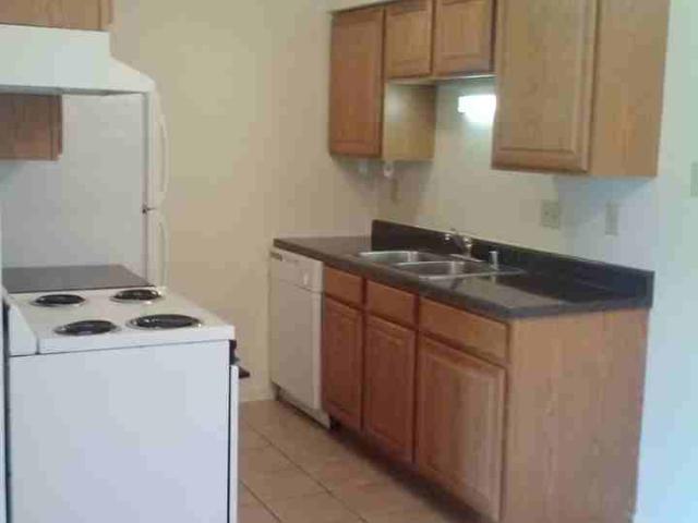 Lake Bluff Apartment Homes 2 Bedroom Apartment for Rent at 3344 Marina Rd, South Milwaukee, WI 53172