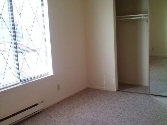 Lake Bluff Apartment Homes 2 Bedroom Apartment for Rent at 3344 Marina Rd, South Milwaukee, WI 53172