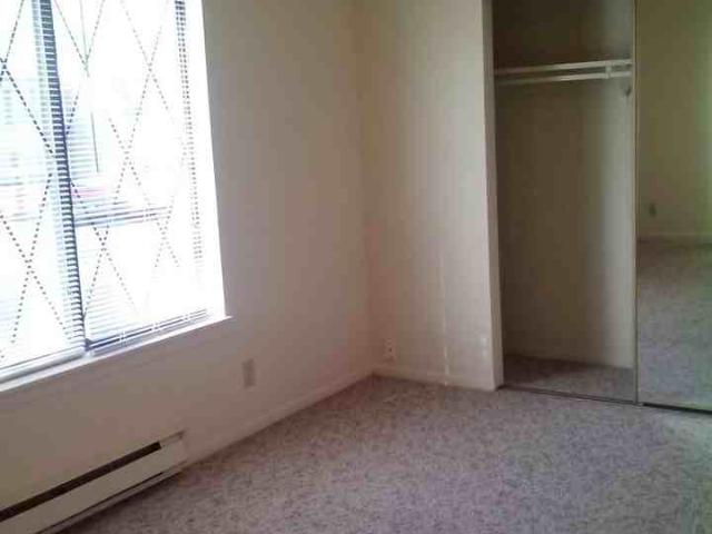 Lake Bluff Apartment Homes 2 Bedroom Apartment for Rent at 3344 Marina Rd, South Milwaukee, WI 53172