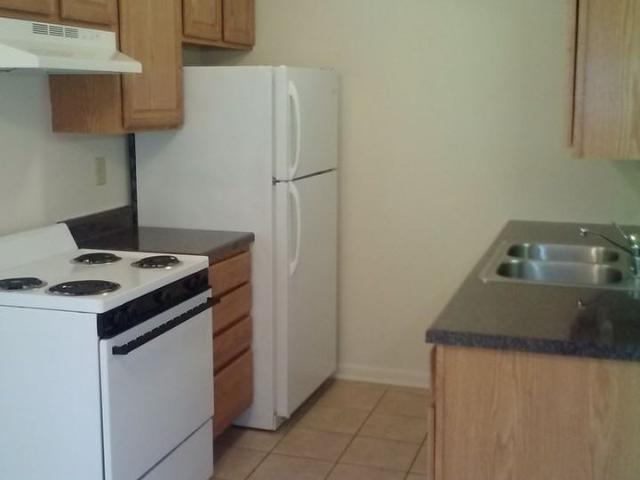 Lake Bluff Apartment Homes 3 Bedroom Apartment for Rent at 3344 Marina Rd, South Milwaukee, WI 53172