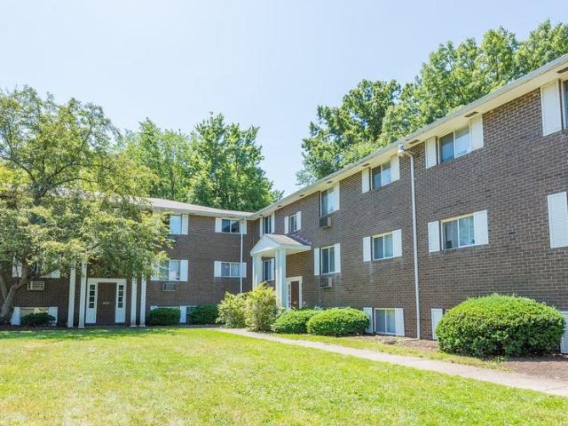 Lake Cable Village Apartments 2 Bedroom Apartment for Rent at 4784 South Boulevard Northwest, Canton, OH 44718