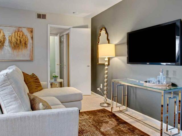 Lake Castleton 1 Bedroom Apartment for Rent at 7601 Carlton Arms Dr, Indianapolis, IN 46256 I69 Fall Creek