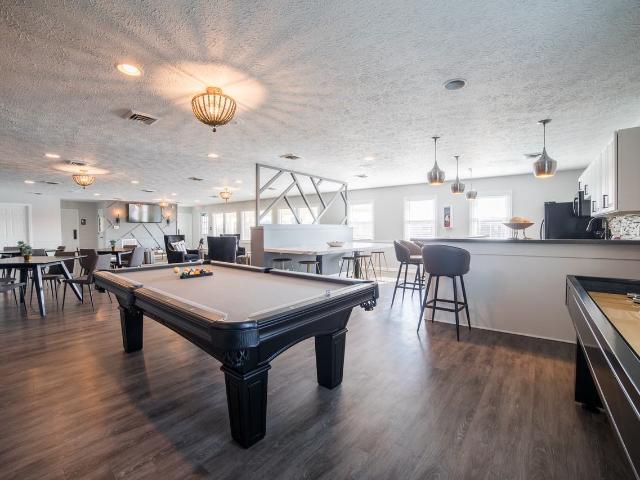 Lake Castleton 2 Bedroom Apartment for Rent at 7601 Carlton Arms Dr, Indianapolis, IN 46256 I69 Fall Creek