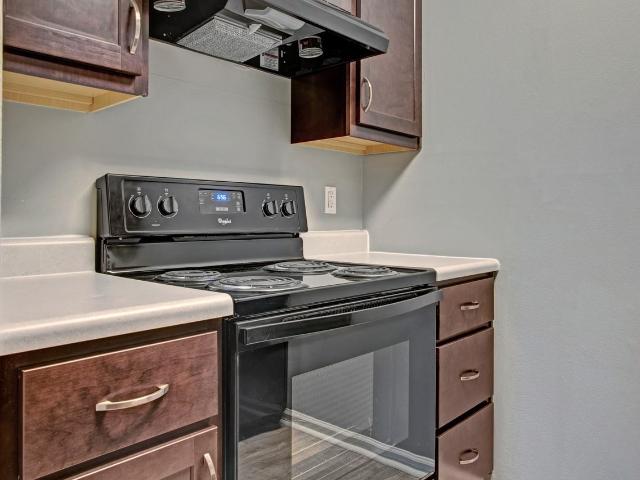 Lake Castleton 2 Bedroom Apartment for Rent at 7601 Carlton Arms Dr, Indianapolis, IN 46256 I69 Fall Creek