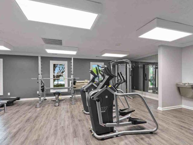 Lake Castleton Apartments Studio Apartment for Rent at 7601 Carlton Arms Dr, Indianapolis, IN 46256 I69 Fall Creek