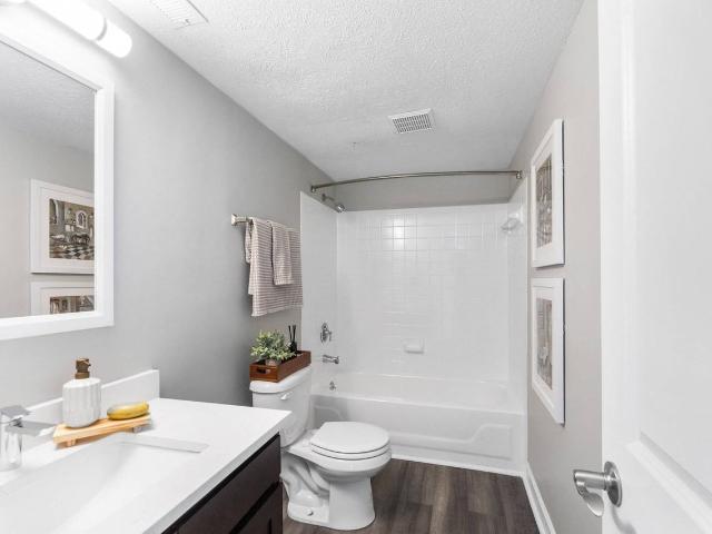 Lake Castleton Apartments Studio Apartment for Rent at 7601 Carlton Arms Dr, Indianapolis, IN 46256 I69 Fall Creek