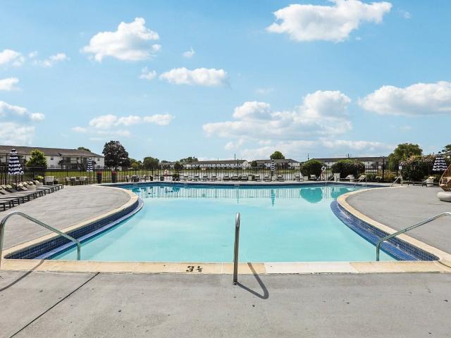 Lake Castleton Apartments 1 Bedroom Apartment for Rent at 7601 Carlton Arms Dr, Indianapolis, IN 46256 I69 Fall Creek