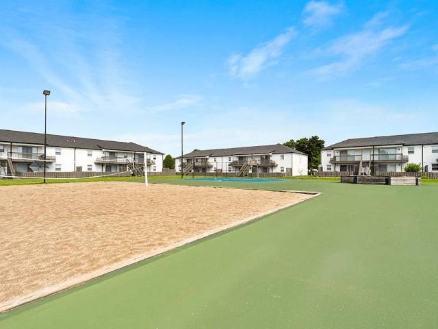 Lake Castleton Apartments 2 Bedroom Apartment for Rent at 7601 Carlton Arms Dr, Indianapolis, IN 46256 I69 Fall Creek