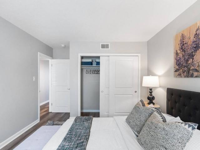 Lake Castleton Apartments 2 Bedroom Apartment for Rent at 7601 Carlton Arms Dr, Indianapolis, IN 46256 I69 Fall Creek