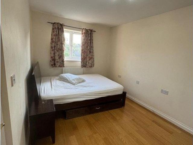 Lake Close, London RM8, Room to rent, £850 pcm | PrimeLocation