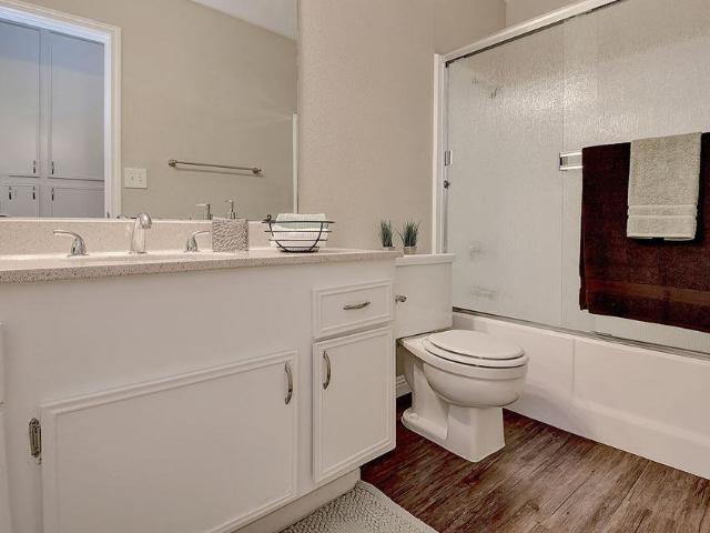 LAKE DIANNE 1 Bedroom Apartment for Rent at 750 Parkcenter Dr, Santa Ana, CA 92705 Cabrillo Park