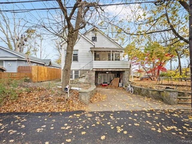 Lake Dr, Lake Peekskill, Home For Sale