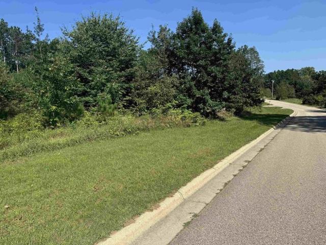 Lake Dr Unit 36, Gresham, WI 54128