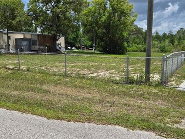 Lake Dr, Weeki Wachee, FL 34613