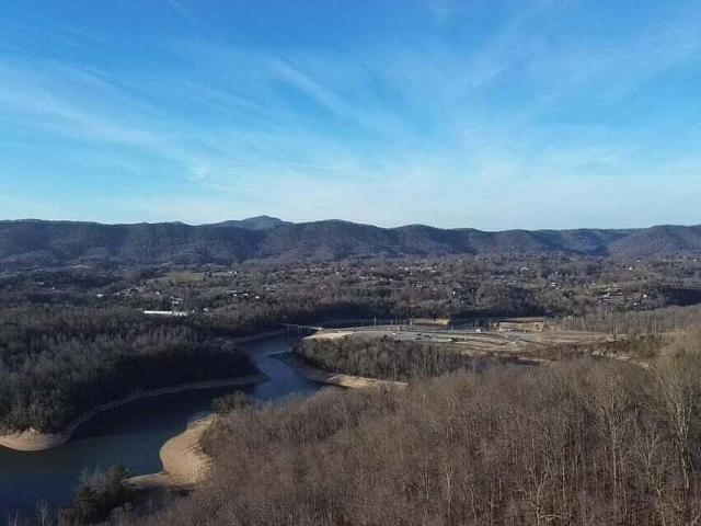 Lake Drive Lane, LaFollette, TN 37766