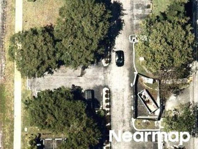Lake Emerald Dr Apt 105