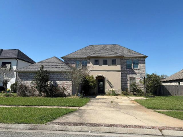 Lake Harbor Ln
