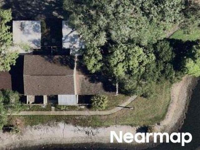 Lake Isle Dr