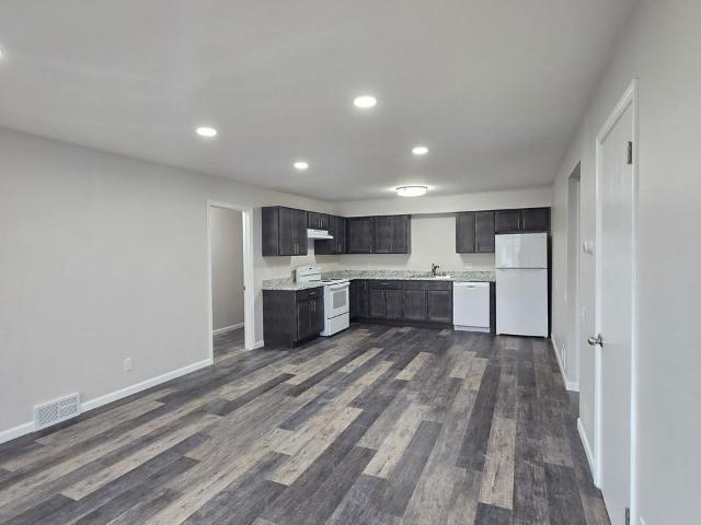 Lake Point Apartments 2 Bedroom Apartment for Rent at 2109 Lake Point Dr, Madison, WI 53713