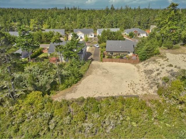 Lake Point Dr Unit 69, Florence, OR 97439