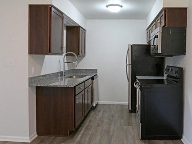 Lake Pointe Apartment Homes Two Bedroom