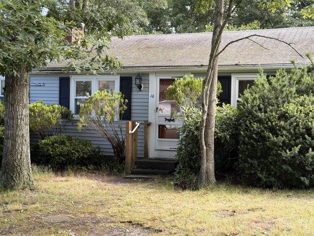 Lake Rd E, West Yarmouth, Home For Sale