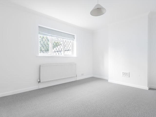Lake Road, Wimbledon, London SW19, 2 bed flat to rent, £2,300 pcm | PrimeLocation