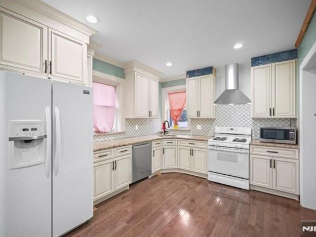 Lake St, Plainfield, Home For Sale