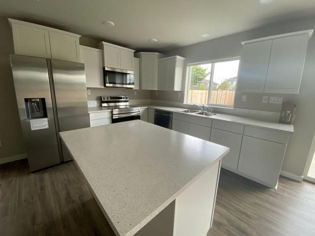 Lake Stevens Townhome Duplex within minutes to Frontier Village 3 Bedroom Home for Rent at 11249 30th St Ne, Lake Stevens, WA 98258