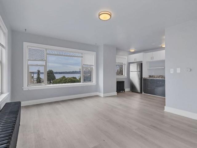 Lake Street Apartments | Downtown Kirkland | Renovated Units Just Steps from Marina Park 1 Bedroom Apartment for Rent at 111 Lake St S, Kirkland, WA 98033 Moss Bay