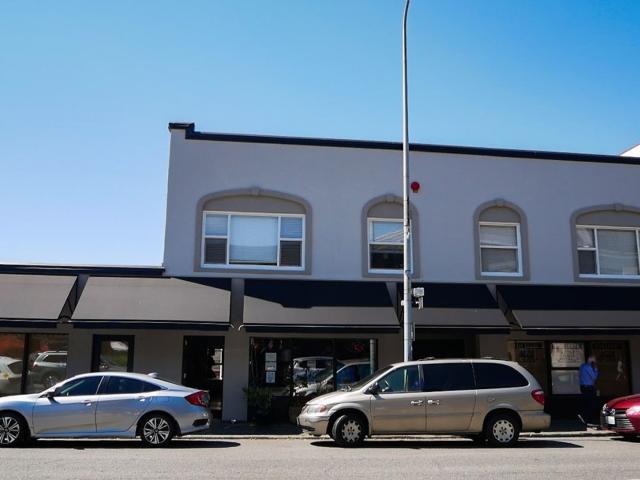 Lake Street Apartments | Downtown Kirkland | Renovated Units Just Steps from Marina Park