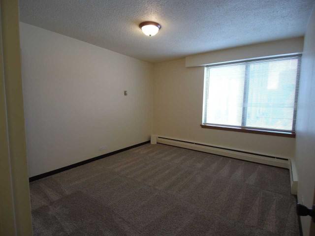 Lake Summit 2 Bedroom Apartment for Rent at 2233 N Summit Ave, Milwaukee, WI 53202 Northpoint