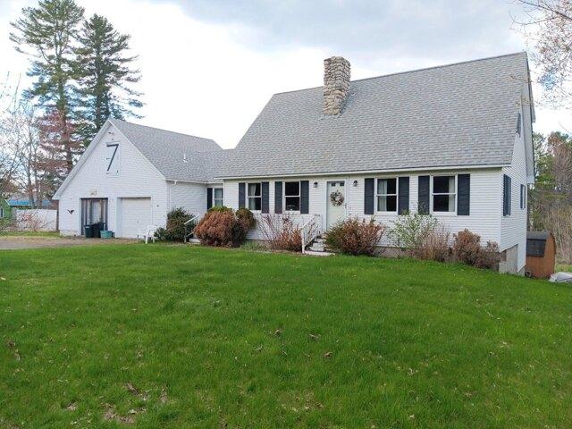 Lake Shore Dr, Belgrade, Home For Sale