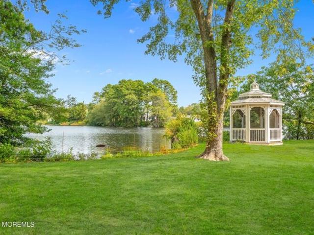 Lake Shore Dr, Brick, Home For Sale