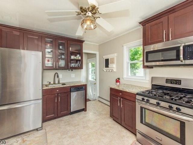 Lake Shore Dr, Parsippany Troy Hills Township, Home For Sale