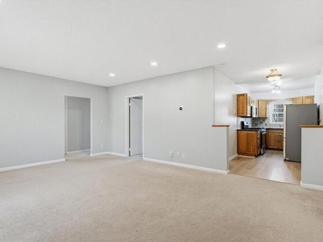 Lake Shore Rd Apt,boston, Condo For Sale