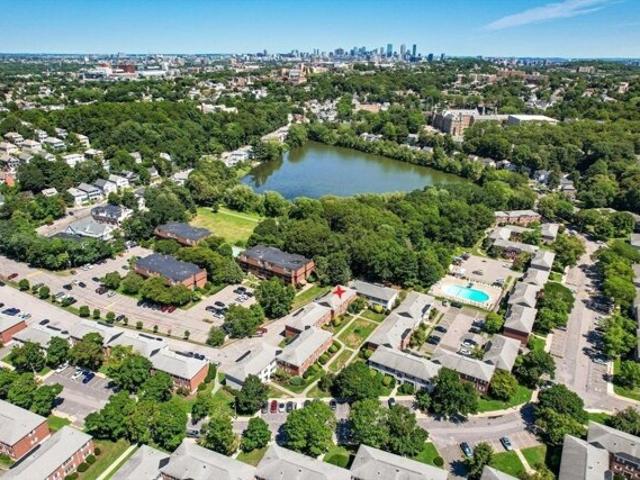 Lake Shore Rd Apt,boston, Condo For Sale
