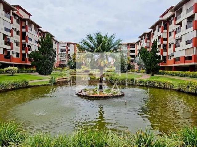 LAKE SIDE REFORMADO E MOBILIADO À BEIRA DO LAGO 96M²
