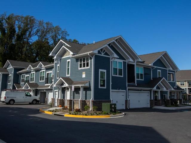 Lake Taylor Pointe Apartment Homes 3 Bedroom Apartment for Rent at 1060 Kempsville Rd, Norfolk, VA 23502 Lake Taylor