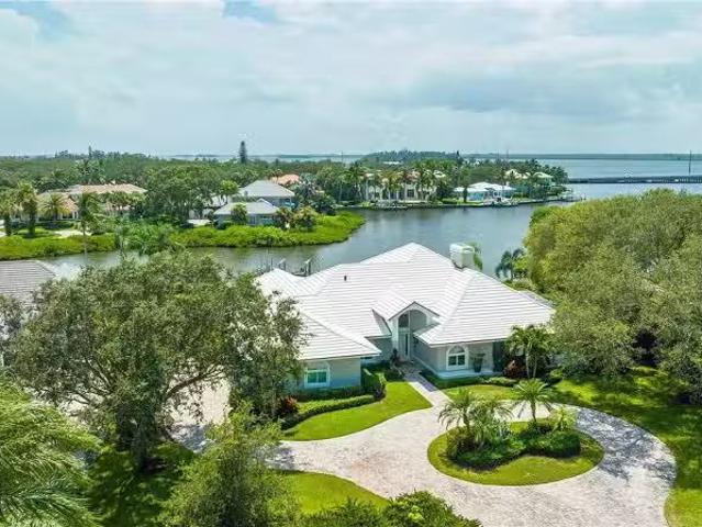 Lake, VERO BEACH, FL 32963