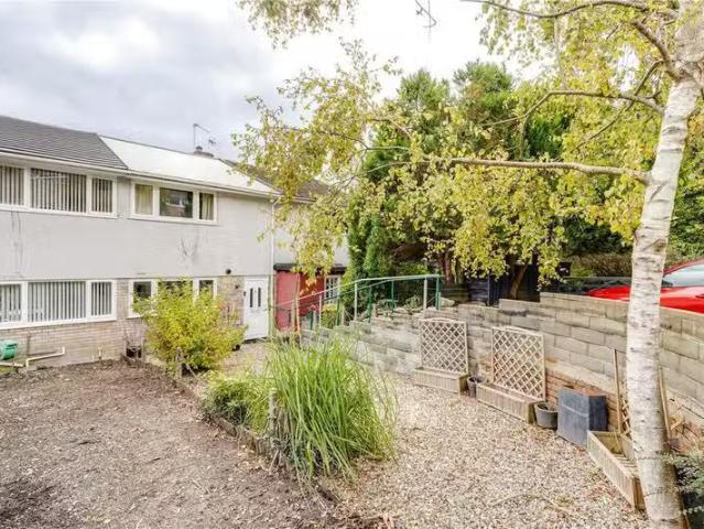 Lake View Close, Cyncoed, Cardiff, CF23 2 bed terraced house f.